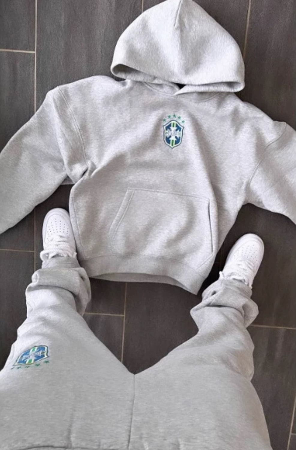 ,,BRAZIL“ GREY TRACKSUIT (UNISEX) – BÉLLEBOUTIQUE